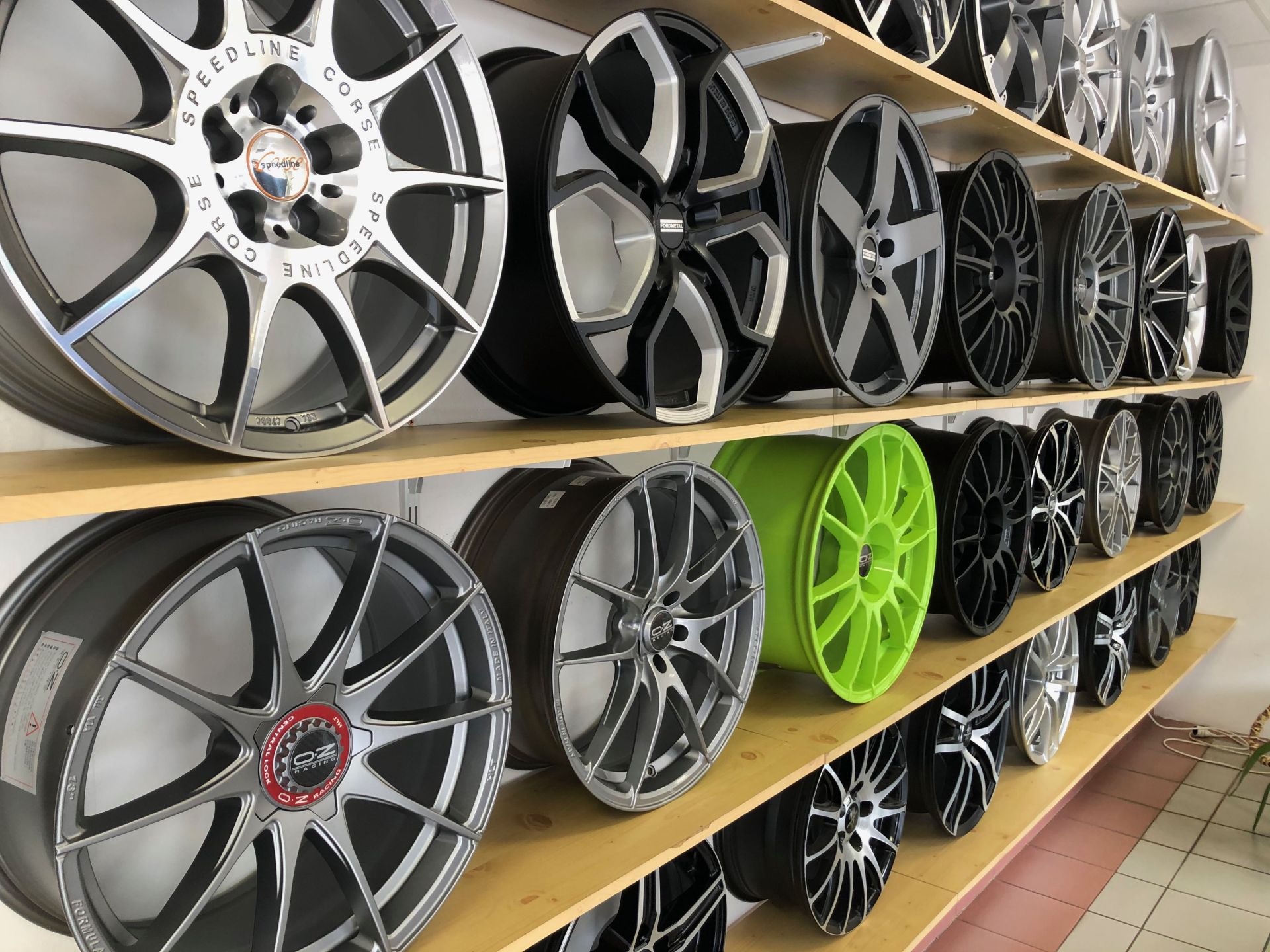 Autoservis a pneuservis v Liberci je ABI AUTO